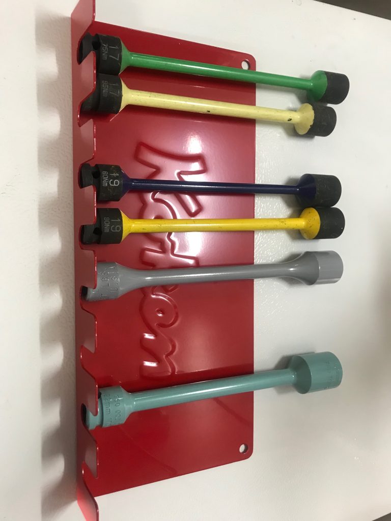 1/2" Drive torque socket set of 6 with wall hanger